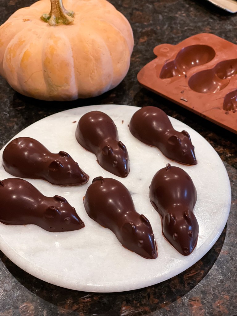 How to Make Chocolate Mice - The Rose Table